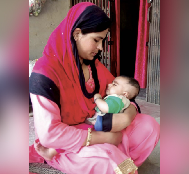 Receiving postnatal services at home – United Mission to Nepal